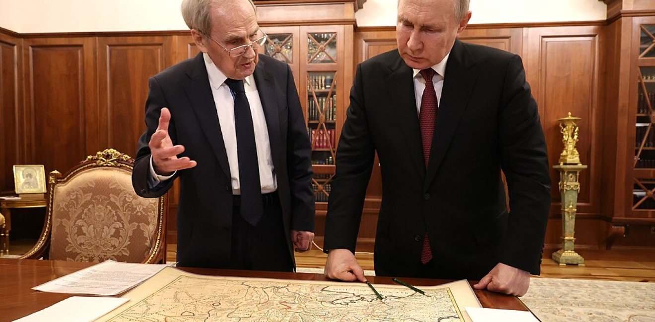 Putin’s Obsession, Ukraine’s Struggle, and the West’s Mistakes | Wilson ...